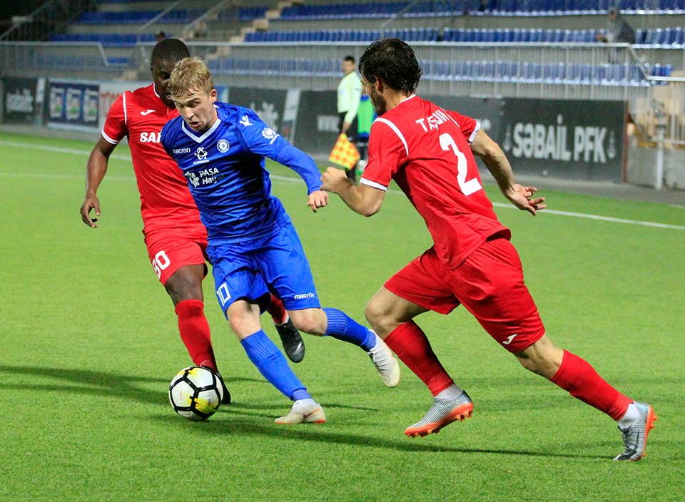 "Etdiyim hərəkətə görə peşmanam, anlaşılmazlıq olmuşdu"